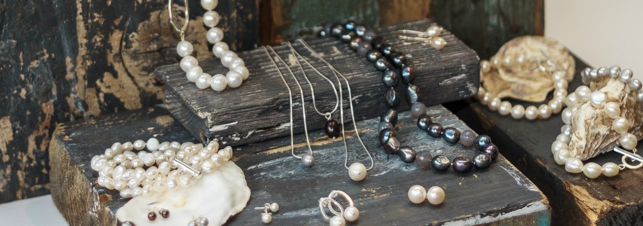 Collections | Annie Smith